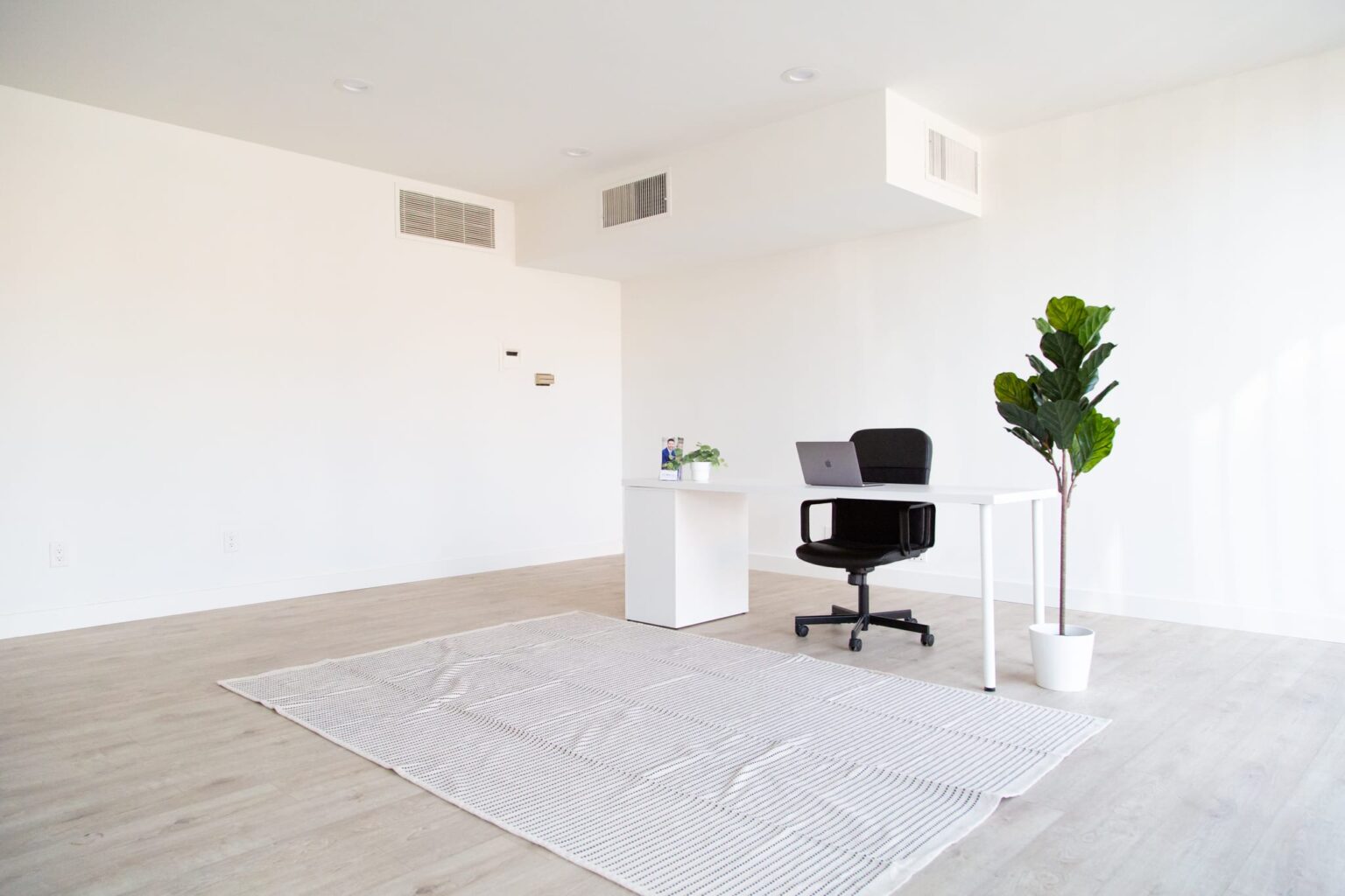 What Is a Blind Intersection? Driving Safety Tips | Crockett Law Group